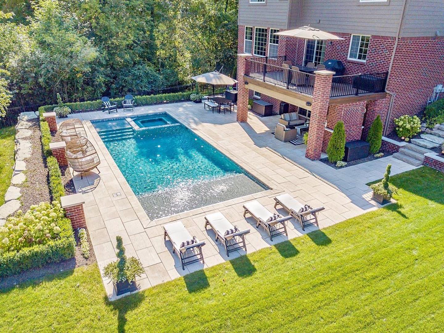 27 Pool Landscaping Ideas to Transform Your Backyard into a Paradise ...