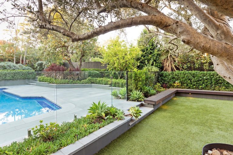 27 Pool Landscaping Ideas to Transform Your Backyard into a Paradise ...