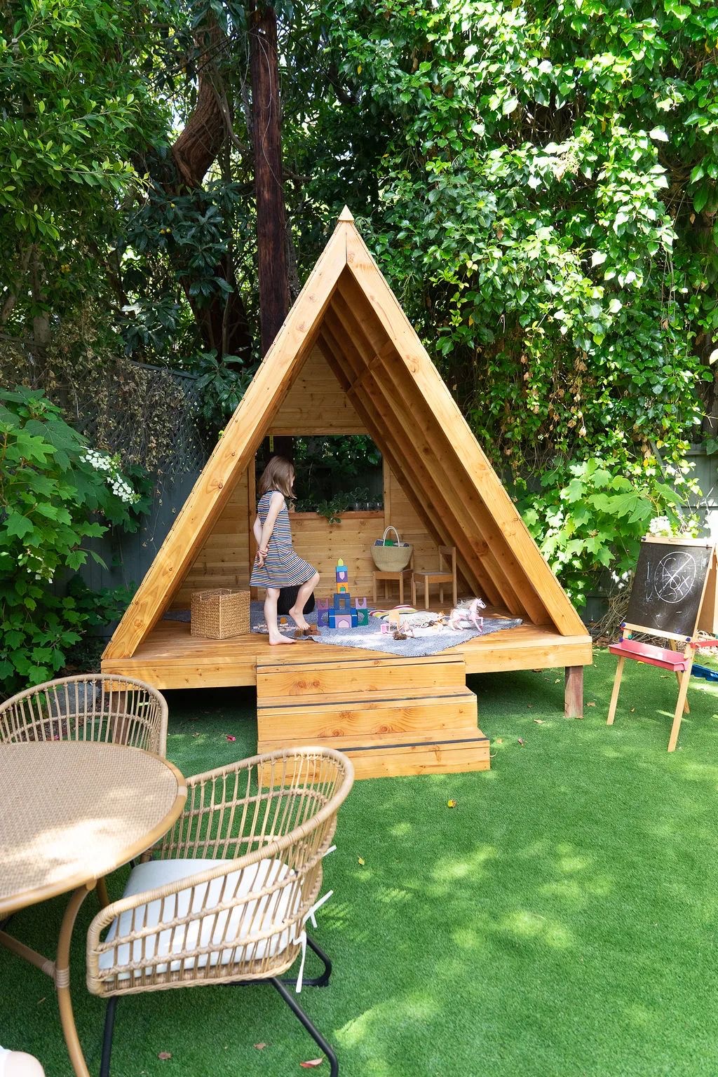 30 Unique Backyard Play Areas to Inspire Outdoor Fun & Adventure ...