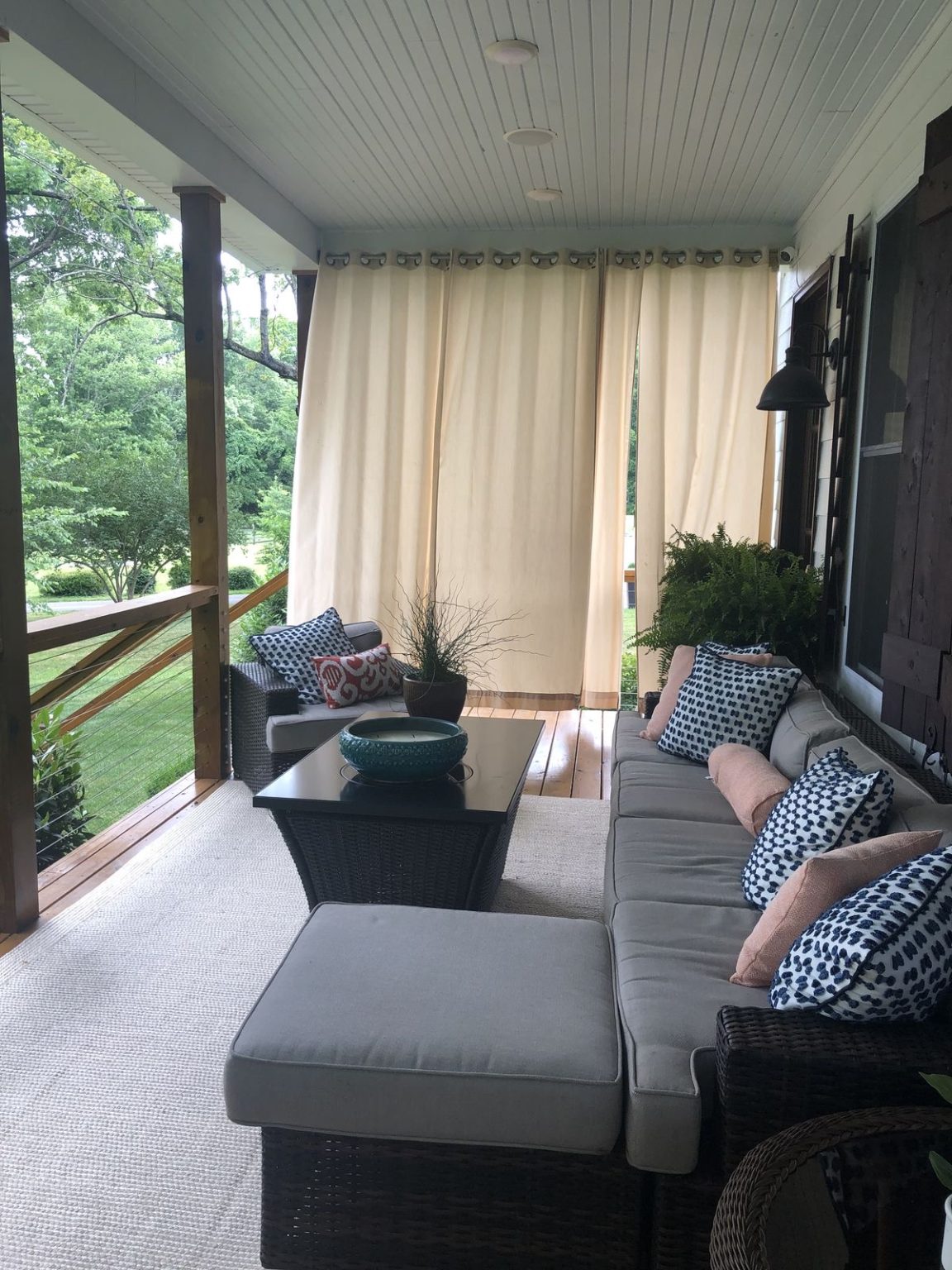 Top 31 Screened Porch Ideas for a Stylish & Comfy Outdoor Retreat ...
