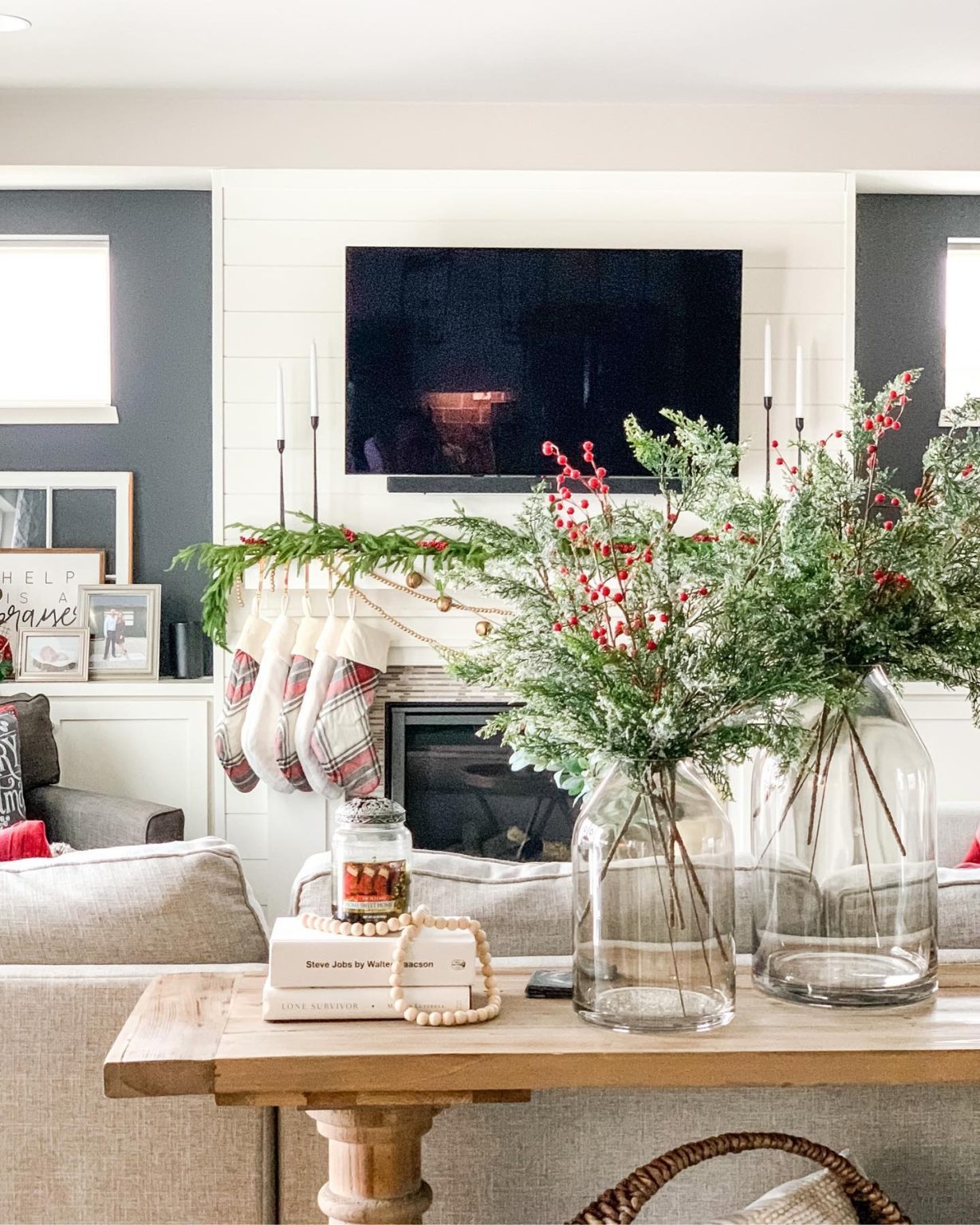 29 Sofa Table Decor Ideas to Transform Your Living Space Elegantly ...