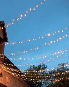 Enchanting 36 Outdoor String Lights Ideas for Magical Evenings ...