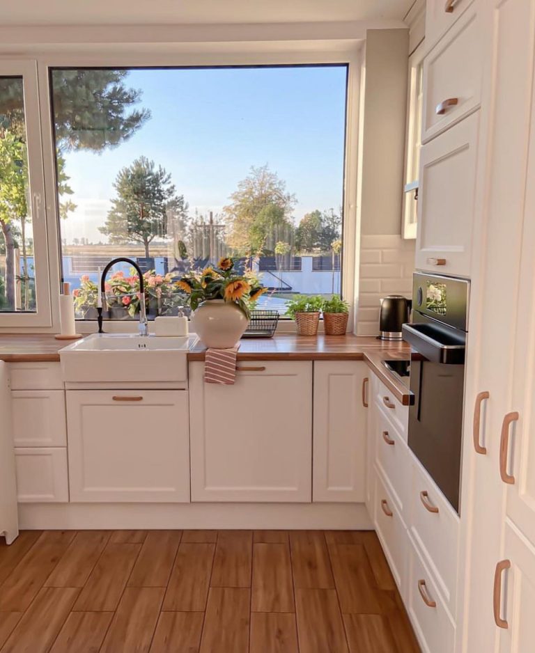 Top 30 Kitchen Window Ideas: Transform Your Space | Lively & Functional ...