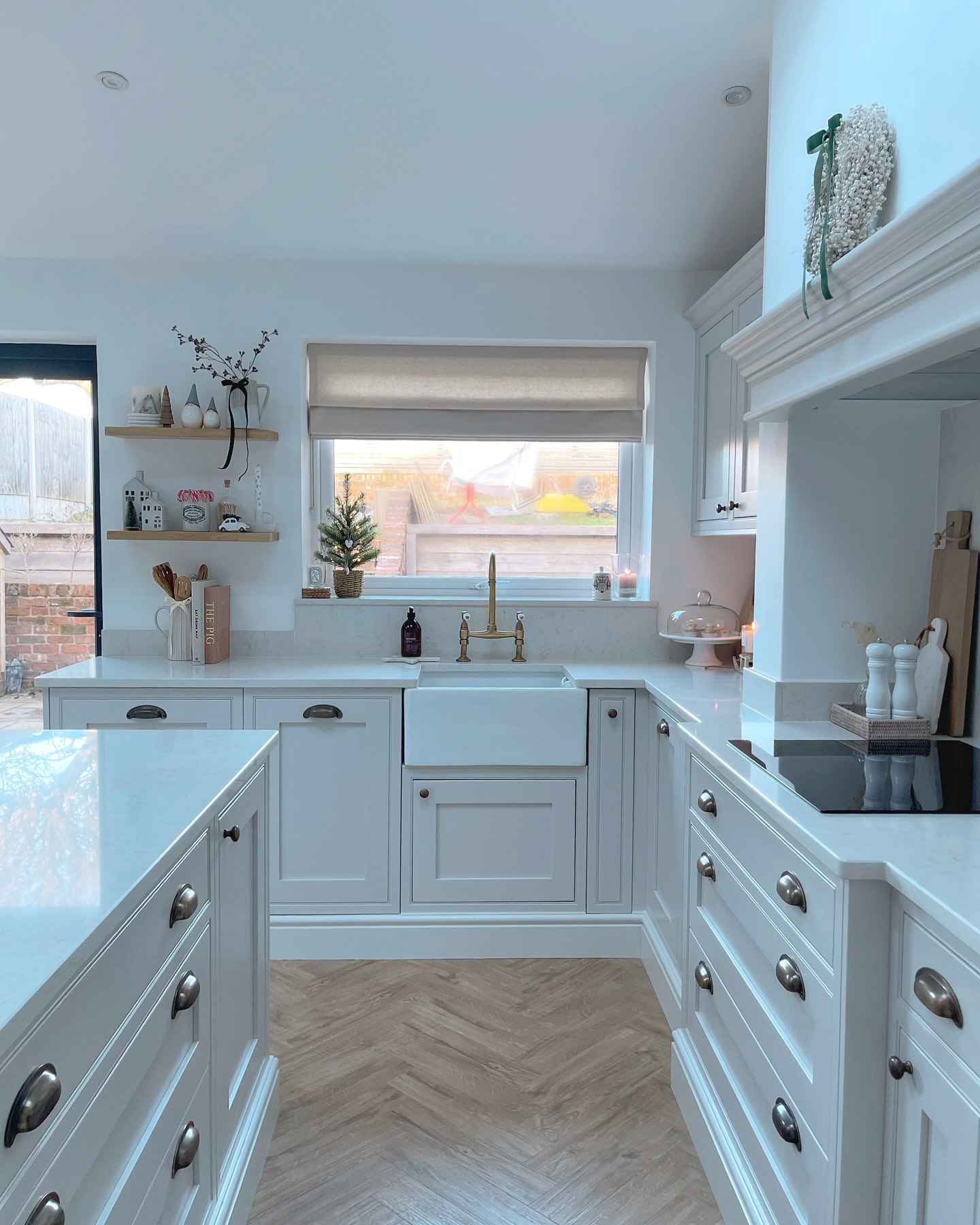 Top 30 Kitchen Window Ideas: Transform Your Space | Lively & Functional ...