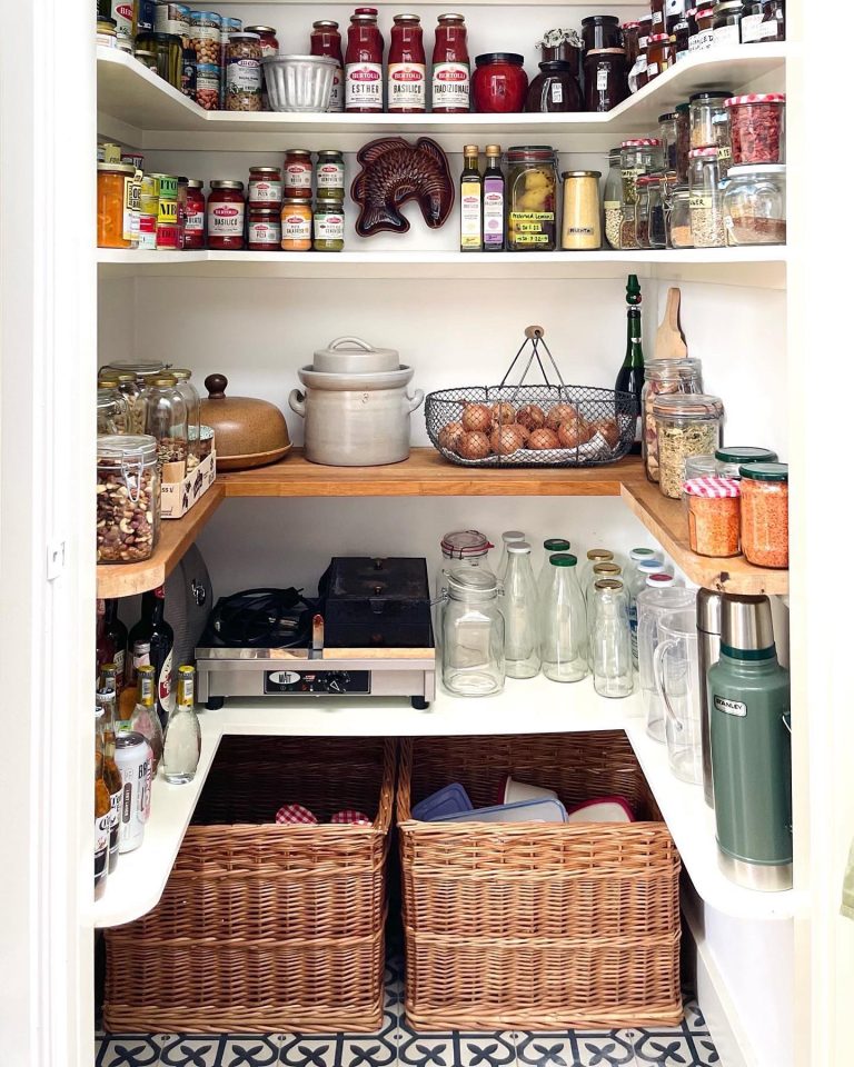 31 Small Pantry Ideas to Maximize Your Kitchen Space Efficiently ...