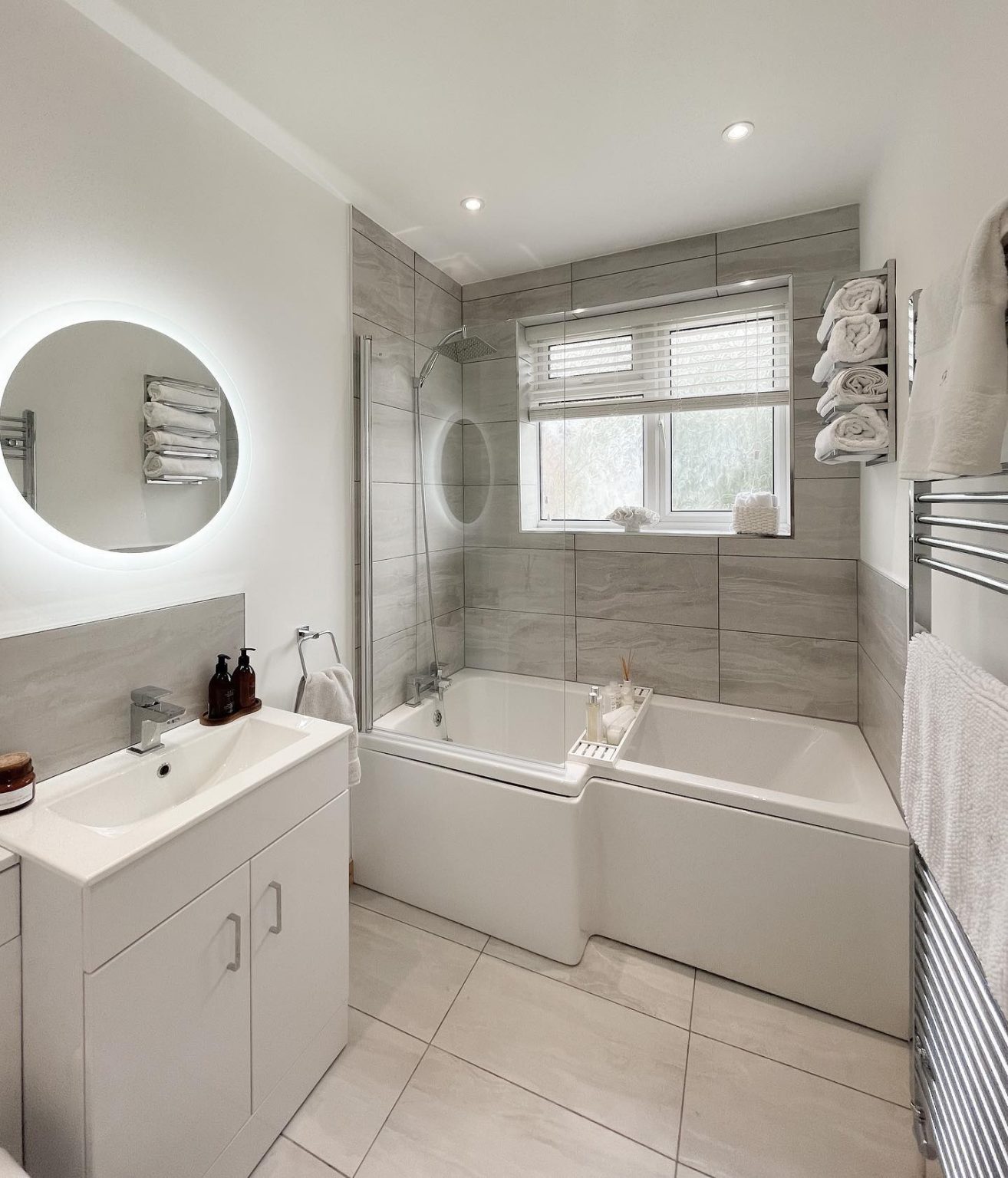 35 Grey Bathroom Ideas: Elevate Your Home with Chic Designs ...