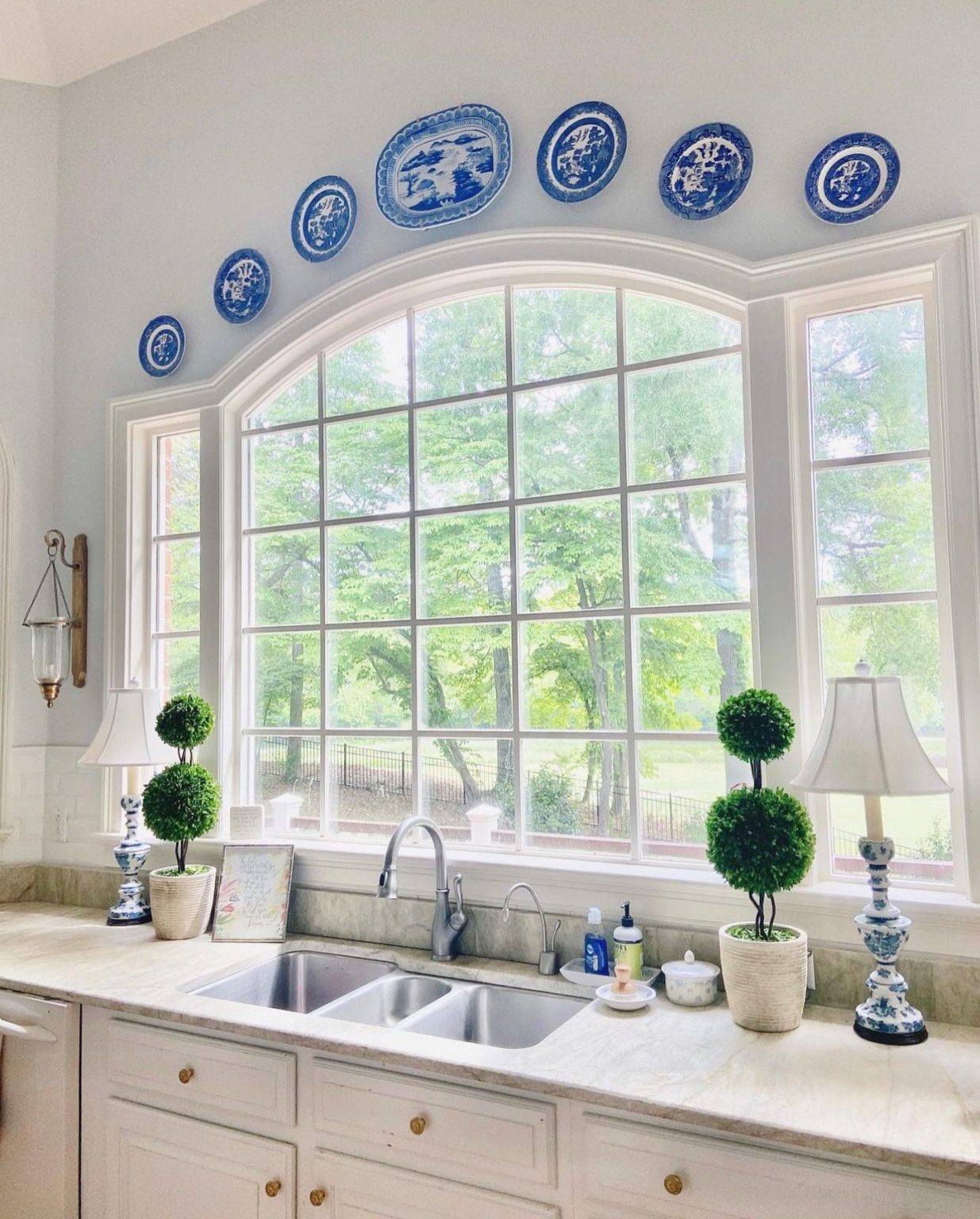 Top 30 Kitchen Window Ideas: Transform Your Space | Lively & Functional ...
