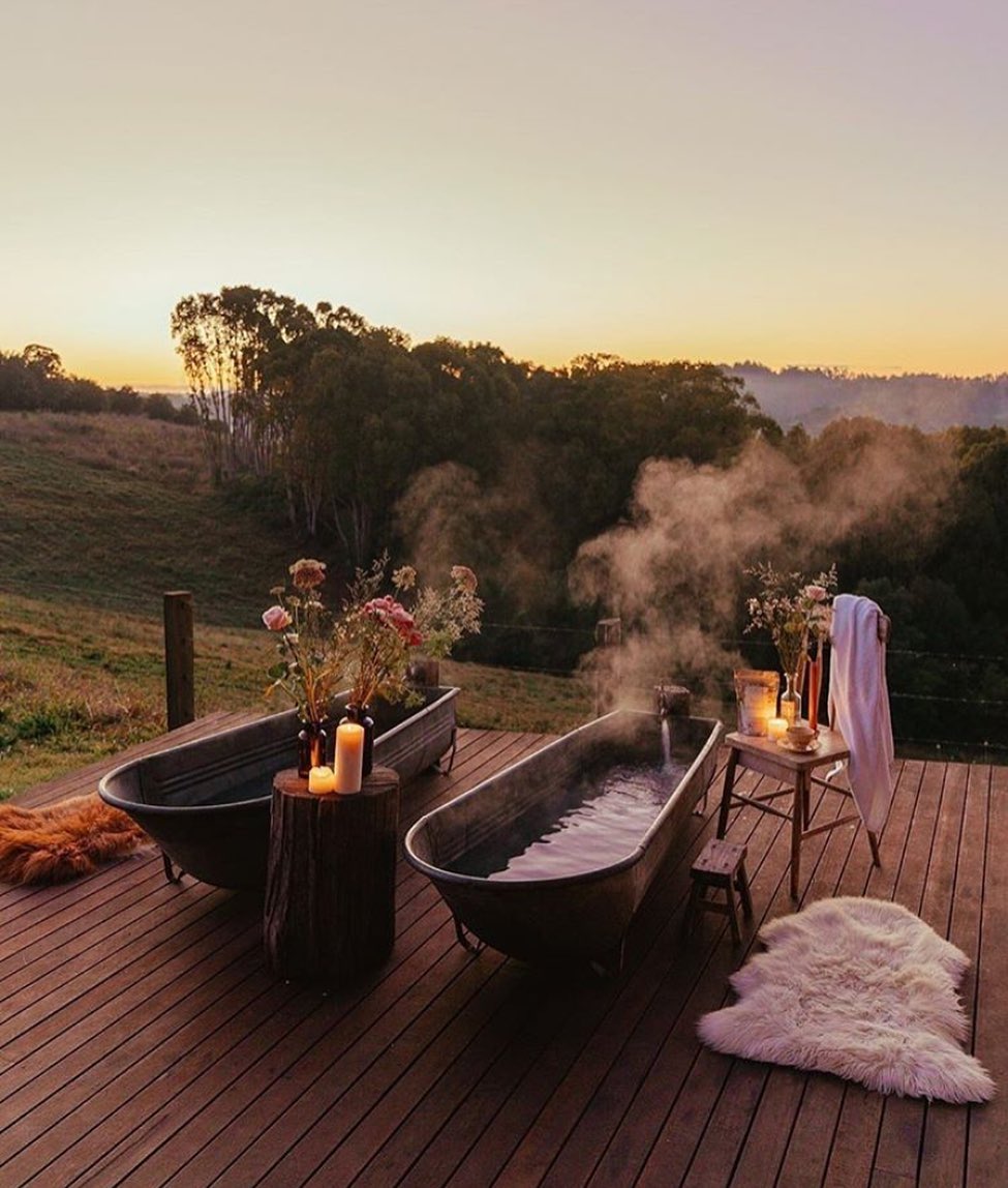 Discover 35 Outdoor Bathroom Ideas for a Blissful Retreat - placeideal.com