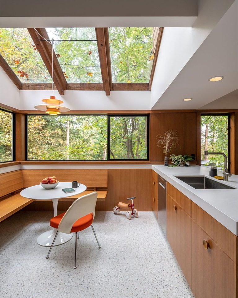 Top 30 Kitchen Window Ideas: Transform Your Space | Lively & Functional ...