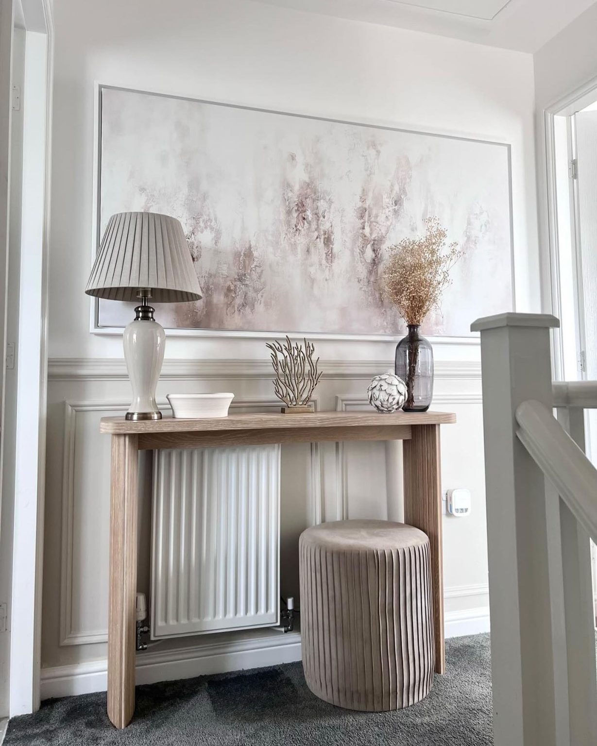 Top 35 Console Table Hallway Ideas for a Welcoming Home Entrance ...