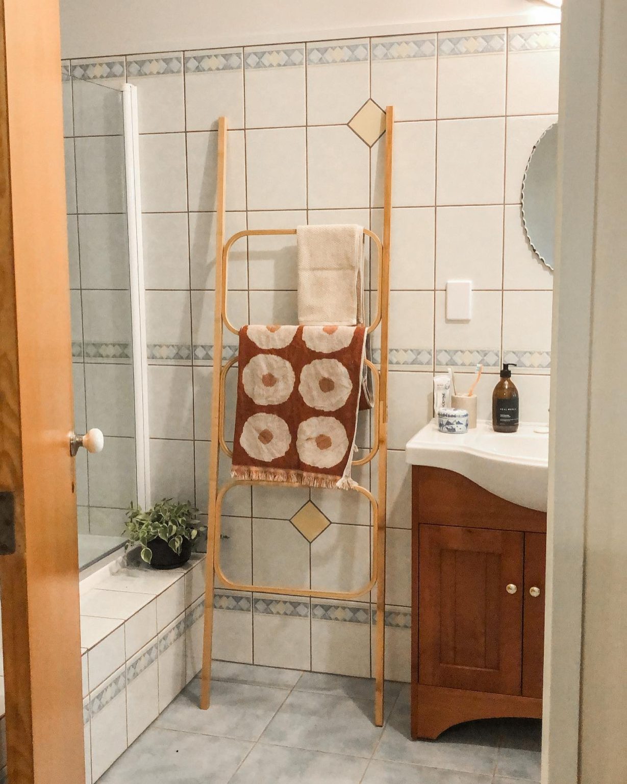 34 Unique Towel Rack Ideas to Elevate Your Bathroom Decor - placeideal.com