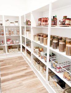 Top 36 Walk-In Pantry Ideas for Maximized Storage & Style | Home Design ...