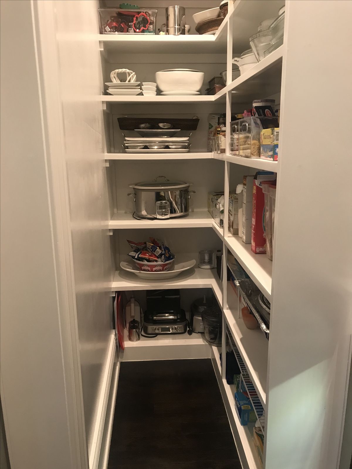 31 Small Pantry Ideas to Maximize Your Kitchen Space Efficiently ...