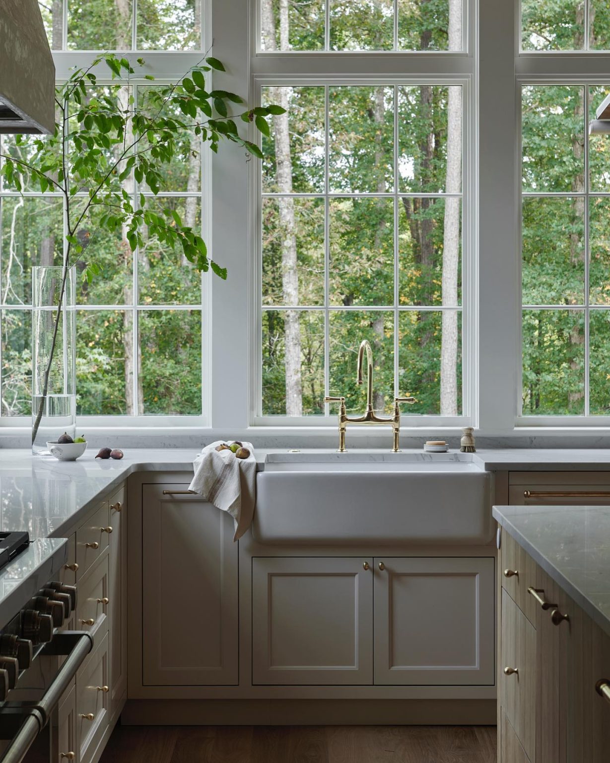 Top 30 Kitchen Window Ideas: Transform Your Space | Lively & Functional ...