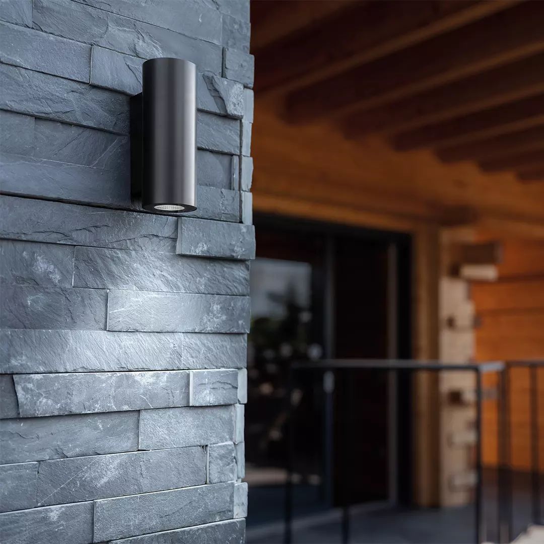 38 Outdoor Wall Lights: Enchanting Designs for Every Style - placeideal.com