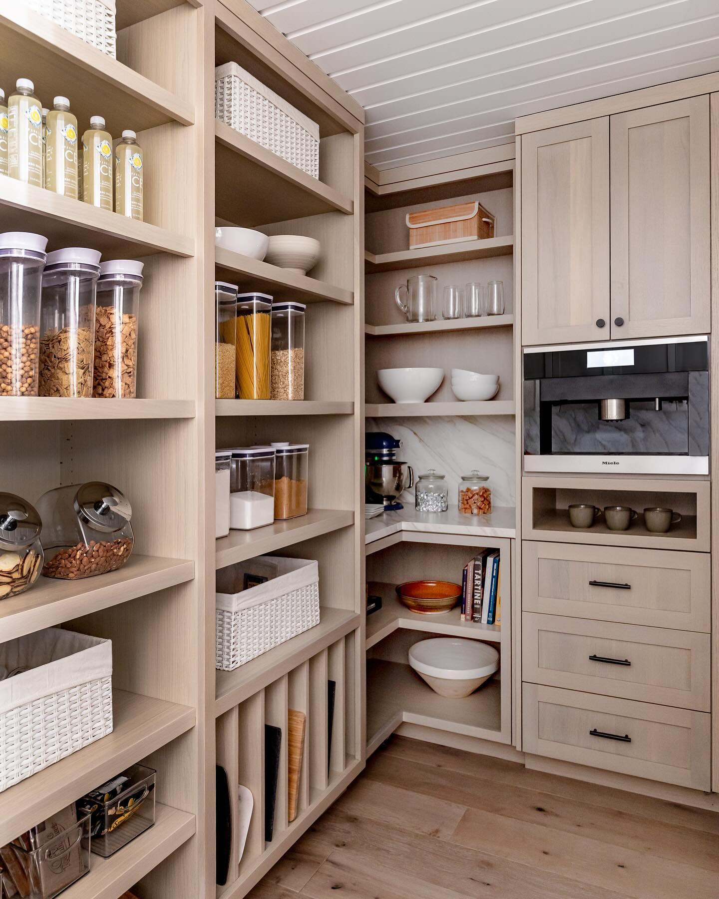 32 Pantry Shelving Ideas for Efficient & Stylish Storage Solutions ...