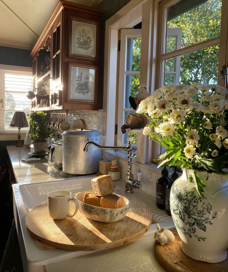 Top 30 Kitchen Window Ideas: Transform Your Space | Lively & Functional ...