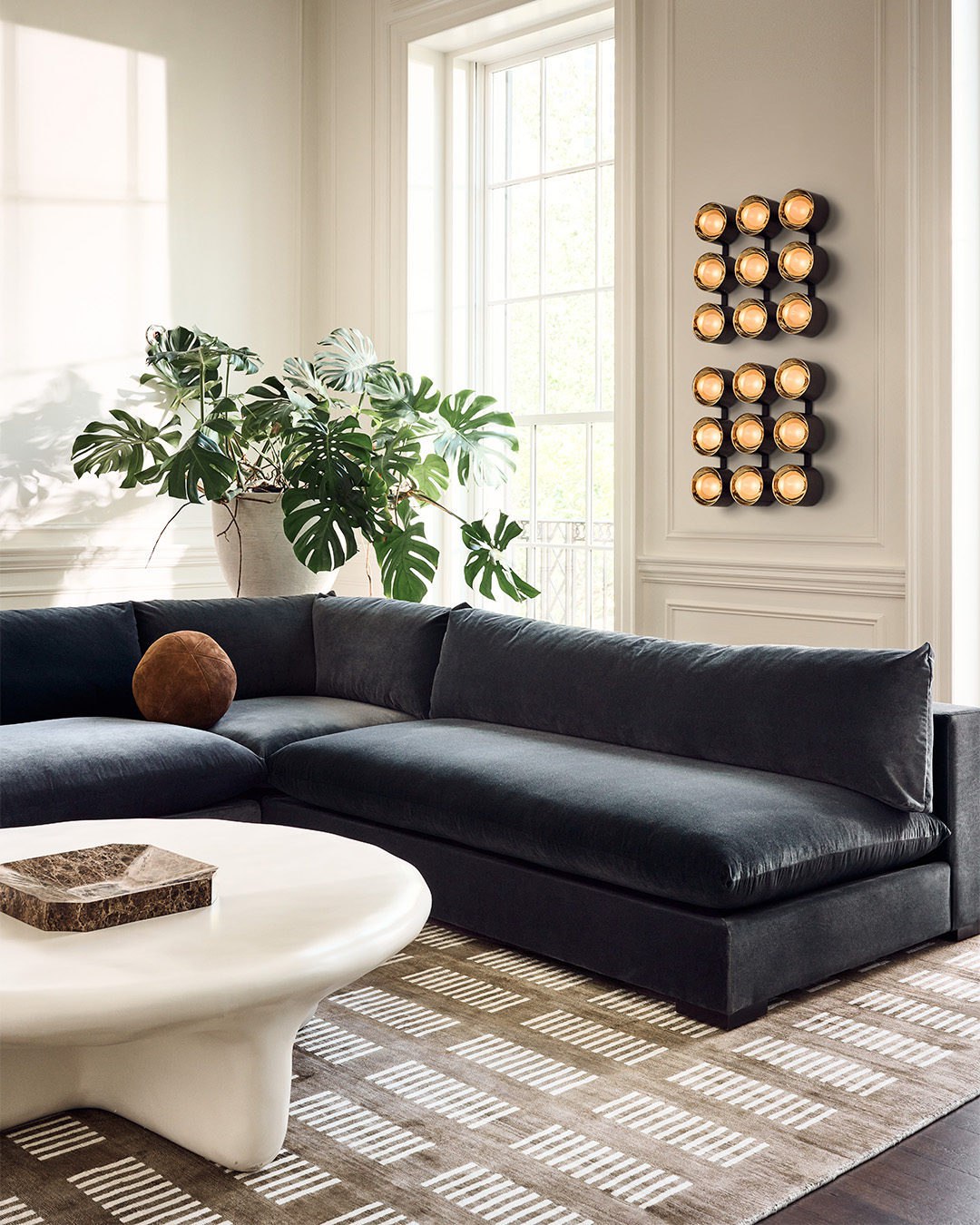 33 Black Sofa Living Room Ideas to Revamp Your Space | Comfy and Chic ...