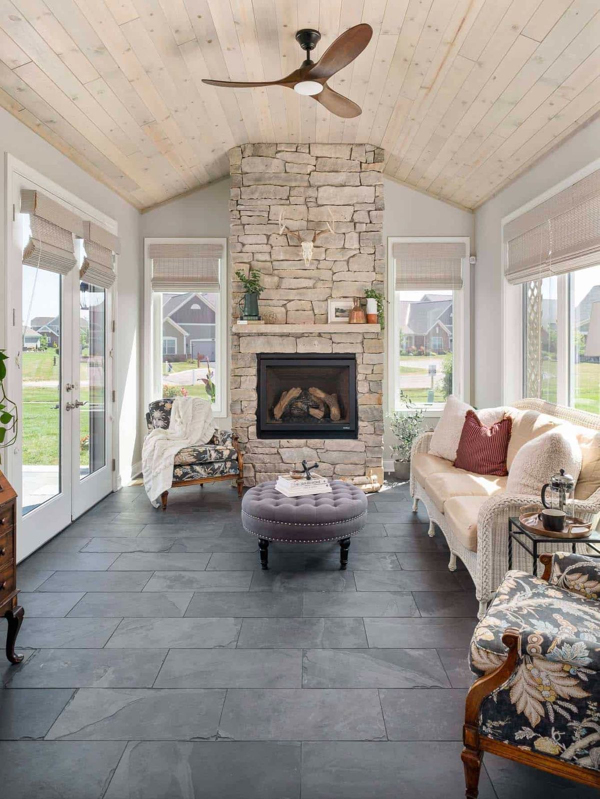 31 Creative 3 Season Porch Ideas to Inspire Your Next Cozy Retreat ...