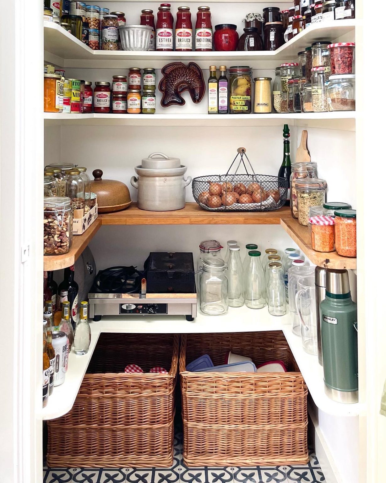 32 Pantry Shelving Ideas for Efficient & Stylish Storage Solutions ...