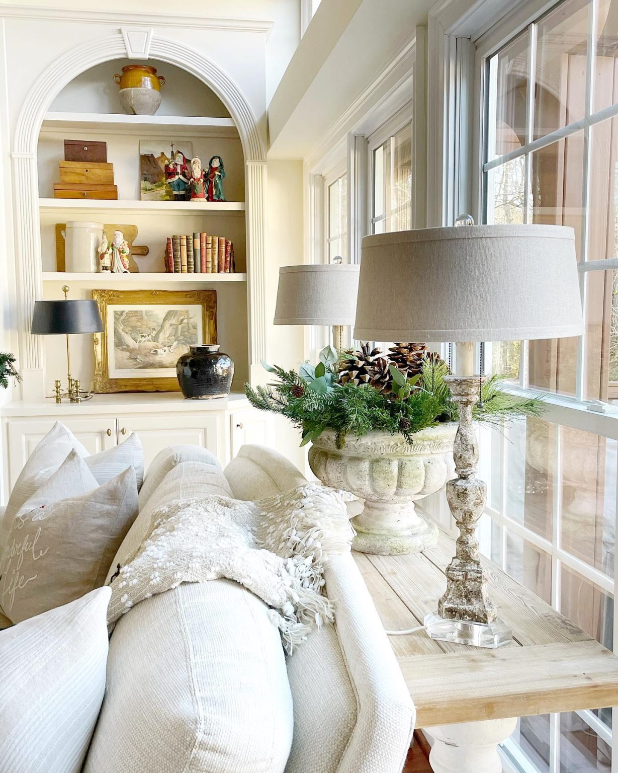 29 Sofa Table Decor Ideas to Transform Your Living Space Elegantly ...