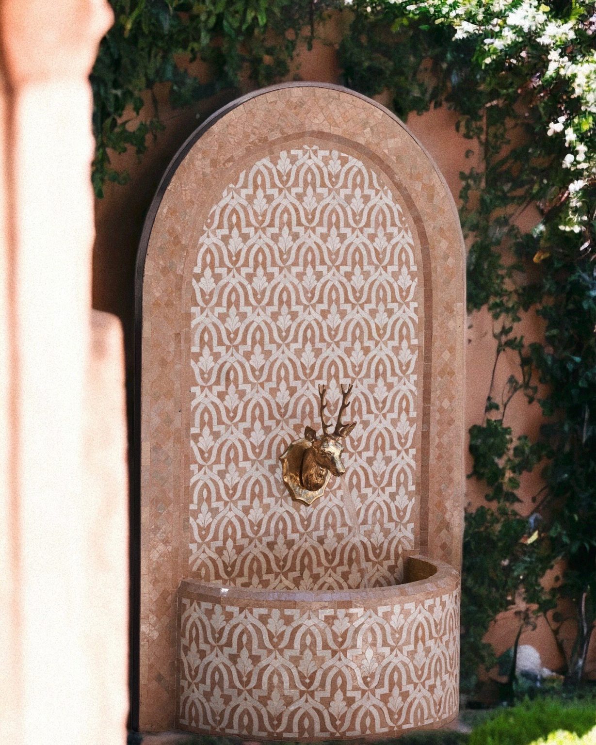 31 Unique Outdoor Fountains - Transform Your Garden into a Retreat ...