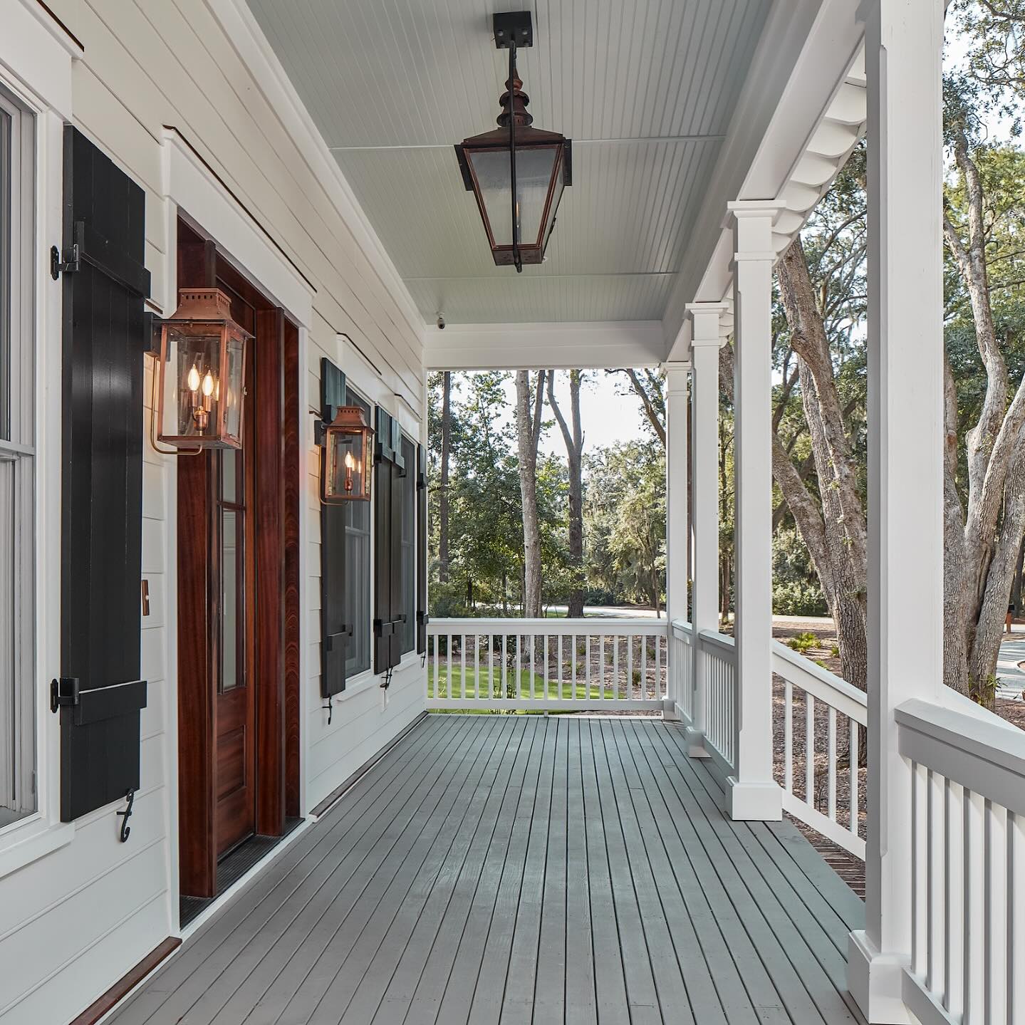 27 Front Porch Ideas to Elevate Your Home's Charm & Welcome - Get ...