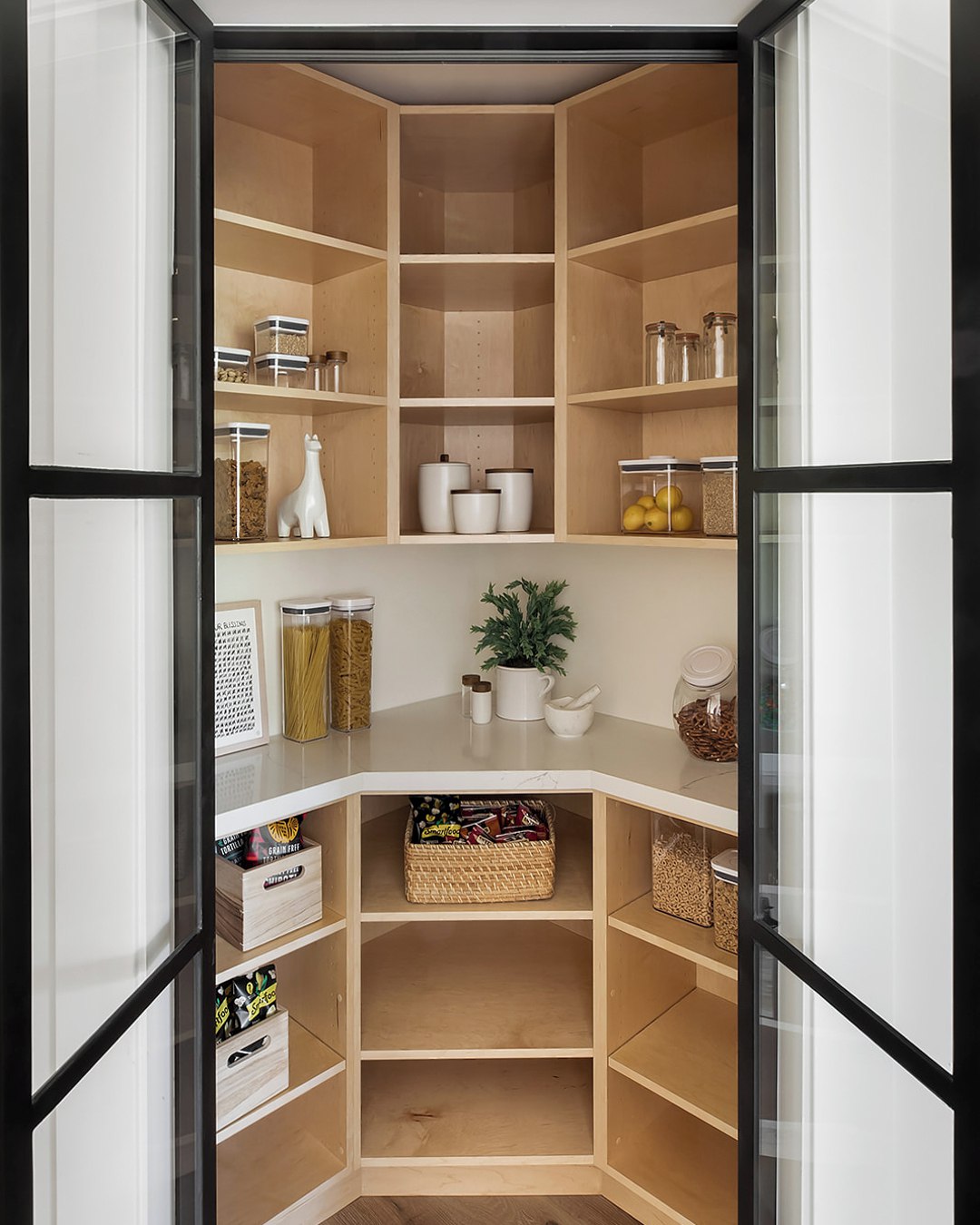 31 Small Pantry Ideas to Maximize Your Kitchen Space Efficiently ...