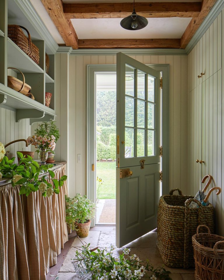 Top 38 Hallway Paint Colors - Transform Your Space for a Fresh Look ...