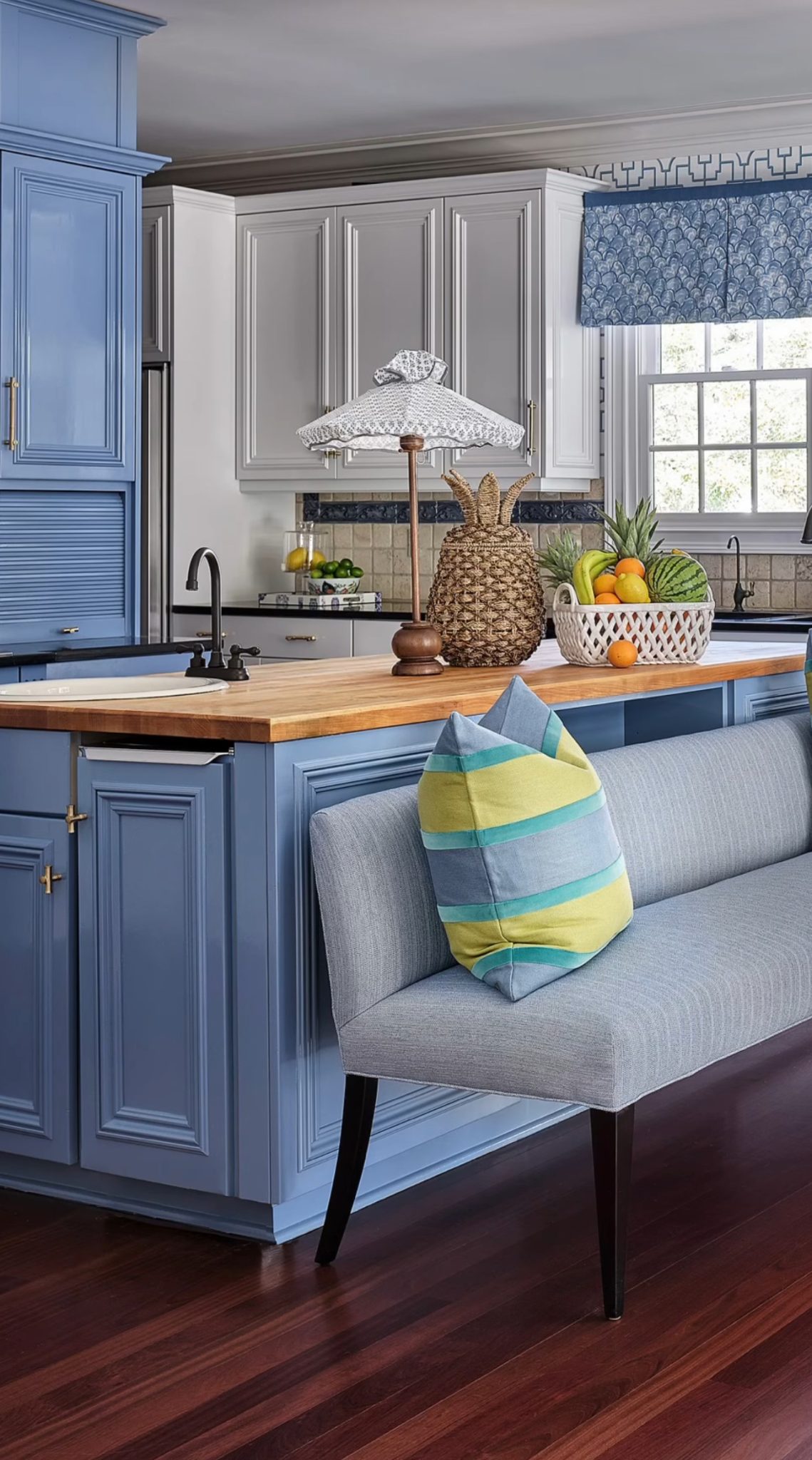 38 Blue Kitchen Ideas: Inspire Your Home with Oceanic Tones ...