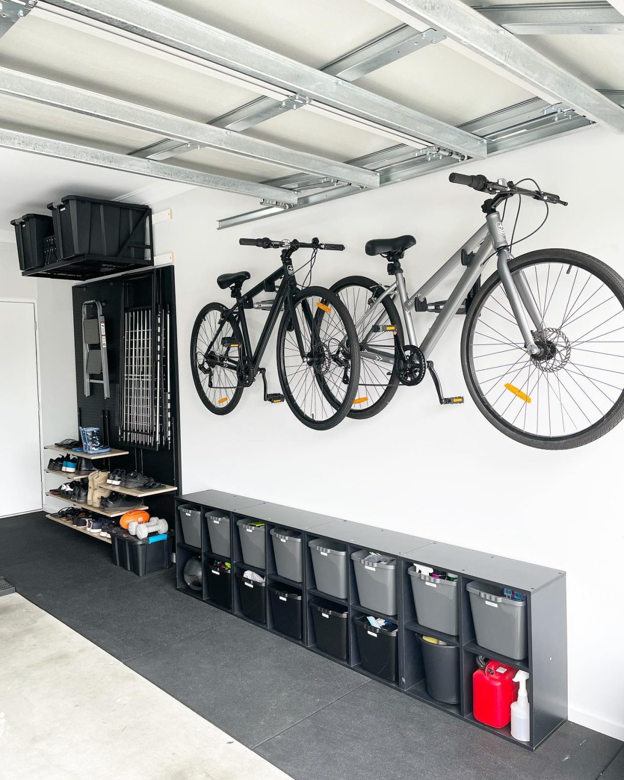 Maximize Space with 32 Clever Garage Organization Ideas - placeideal.com