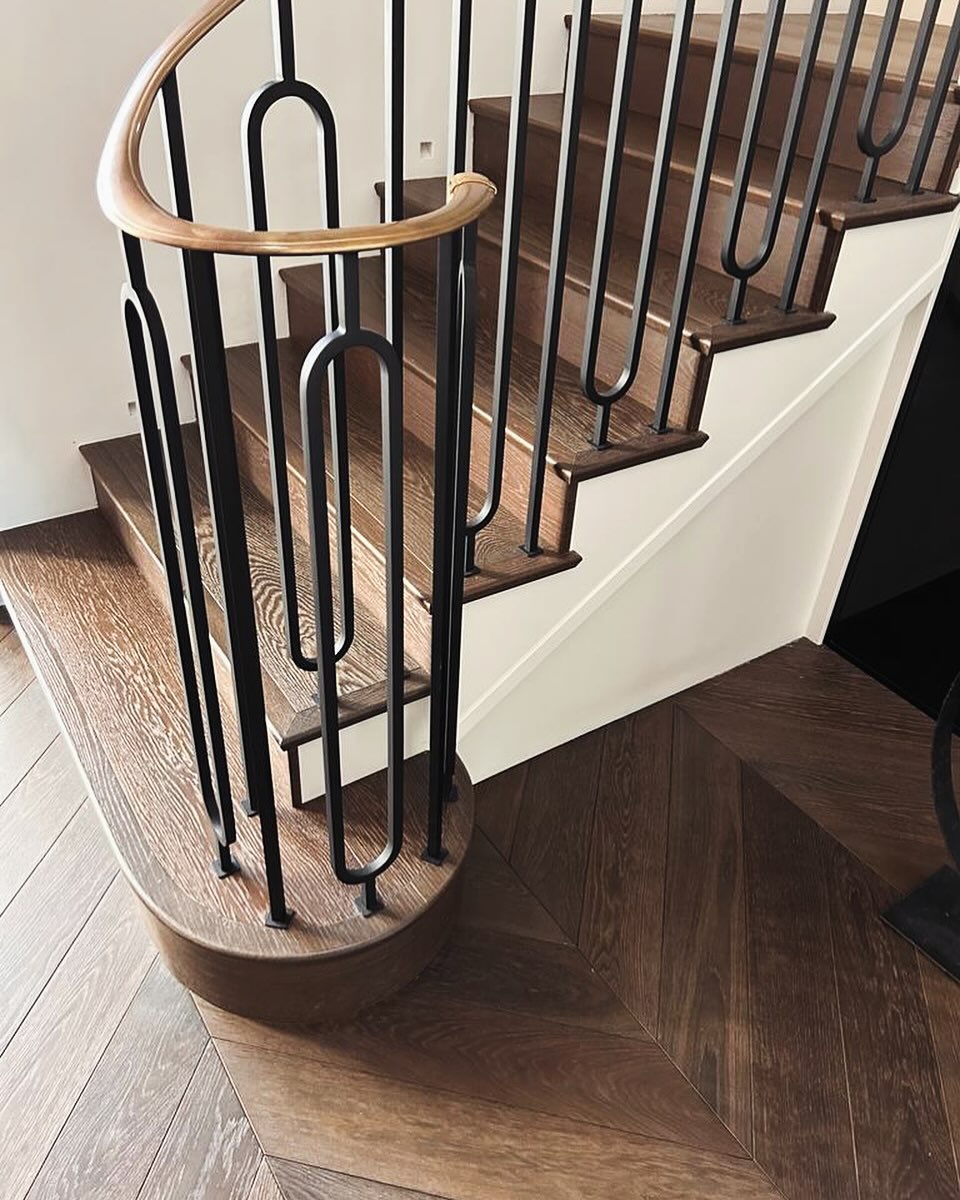 27 Dark Staircase Ideas - Transform Your Home with Elegant Designs ...