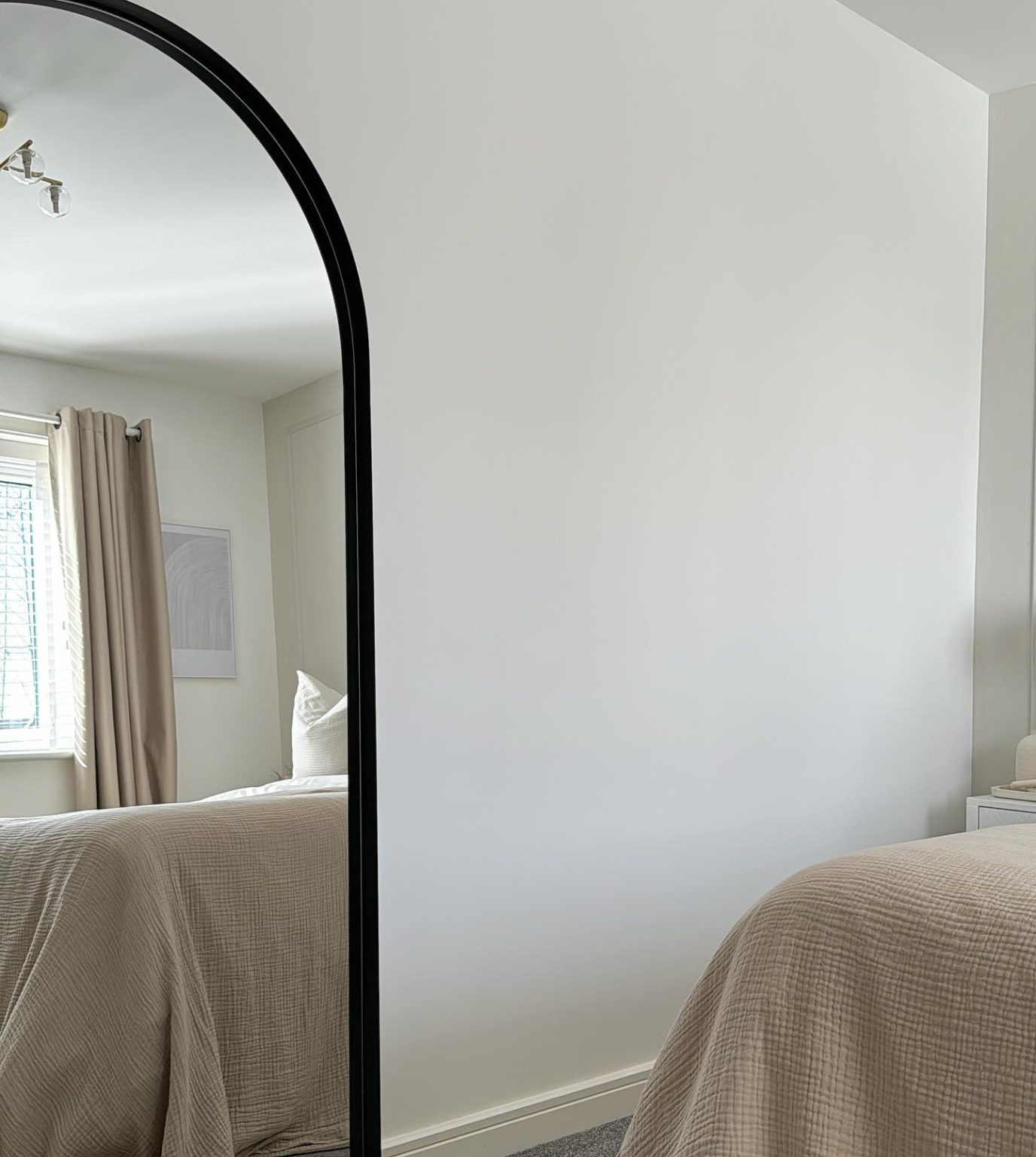 33 Bedroom Mirror Ideas: Elevate Your Space with Stylish Reflections ...