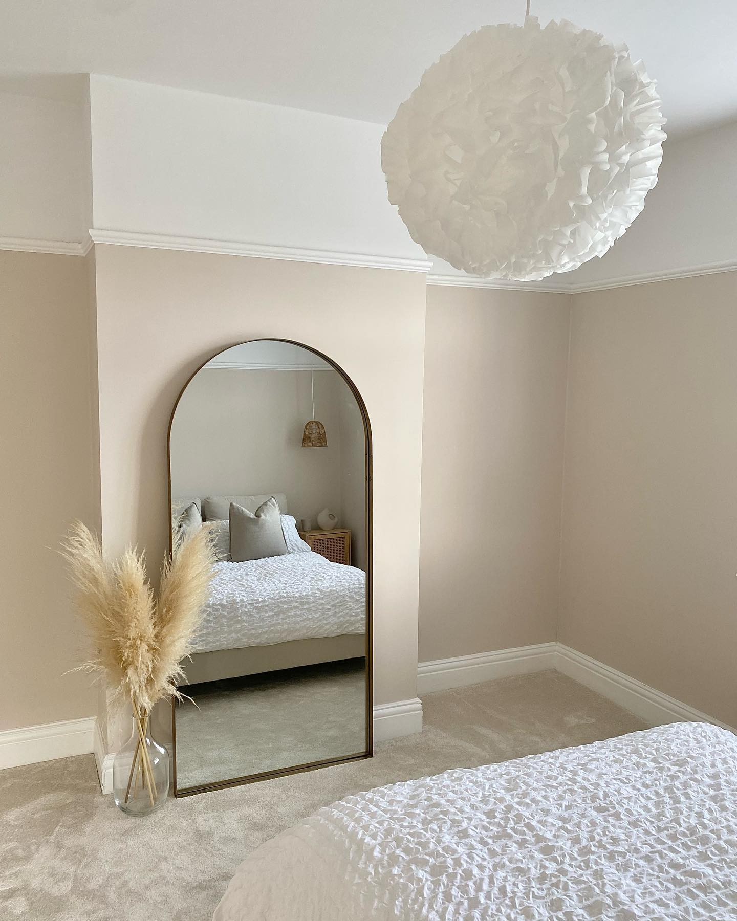 33 Bedroom Mirror Ideas: Elevate Your Space with Stylish Reflections ...