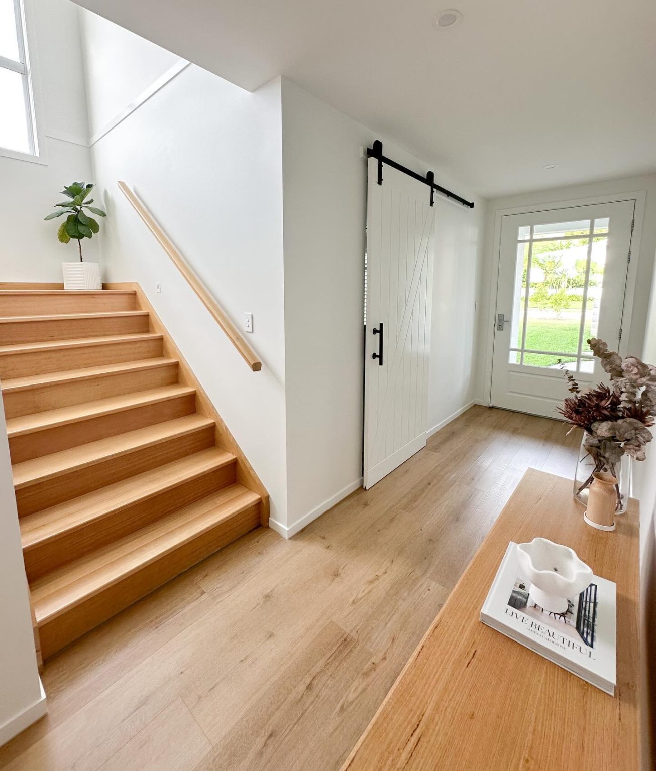 Maximize Style: 29 Small Staircase Ideas for Every Home - placeideal.com