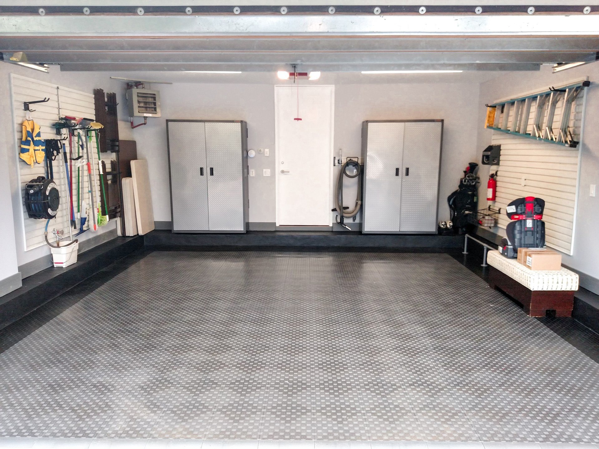 30 Garage Design Ideas: Transform Your Space | Elegant & Modern ...