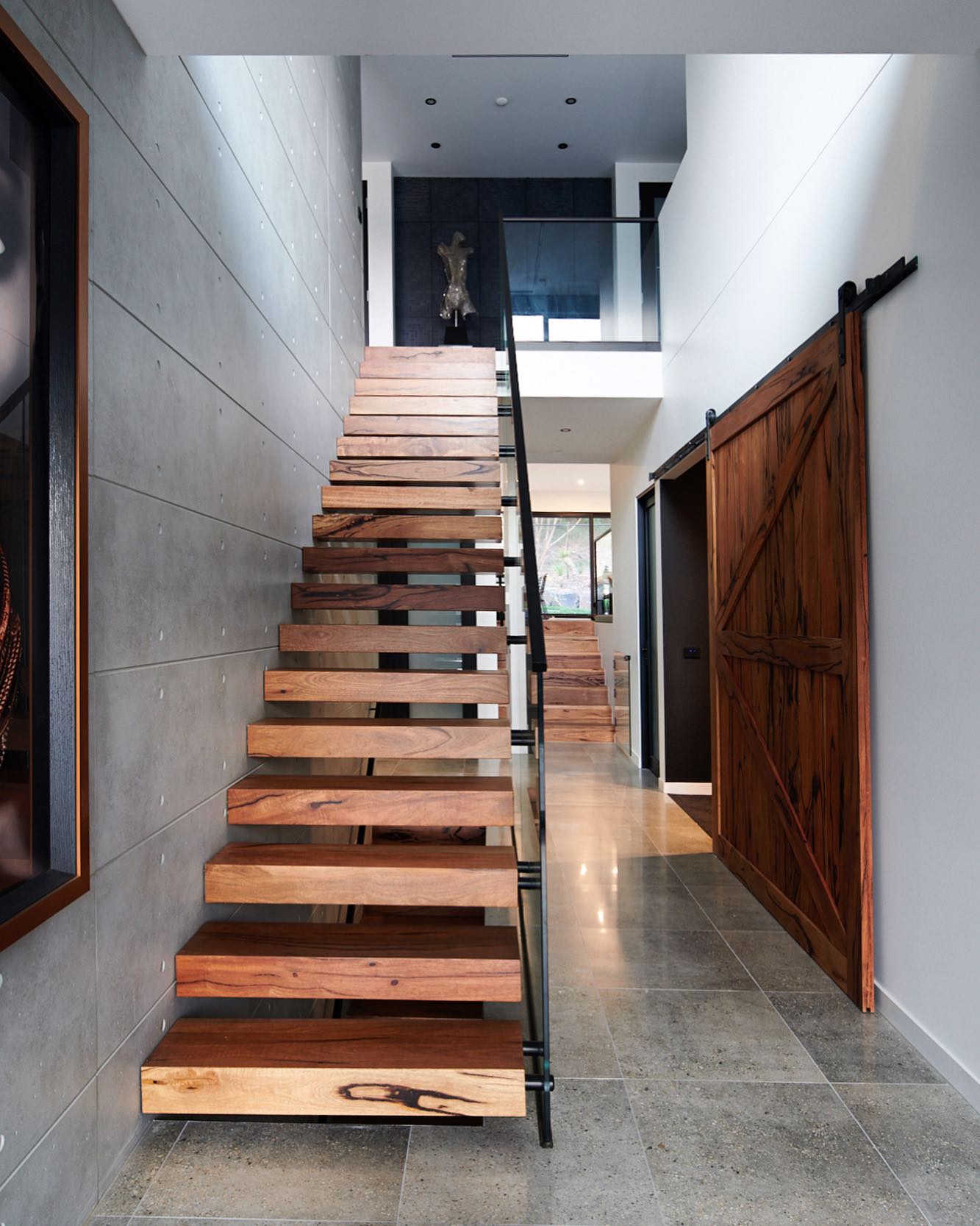 35 Floating Staircase Ideas for a Modern Home Aesthetic | Design ...