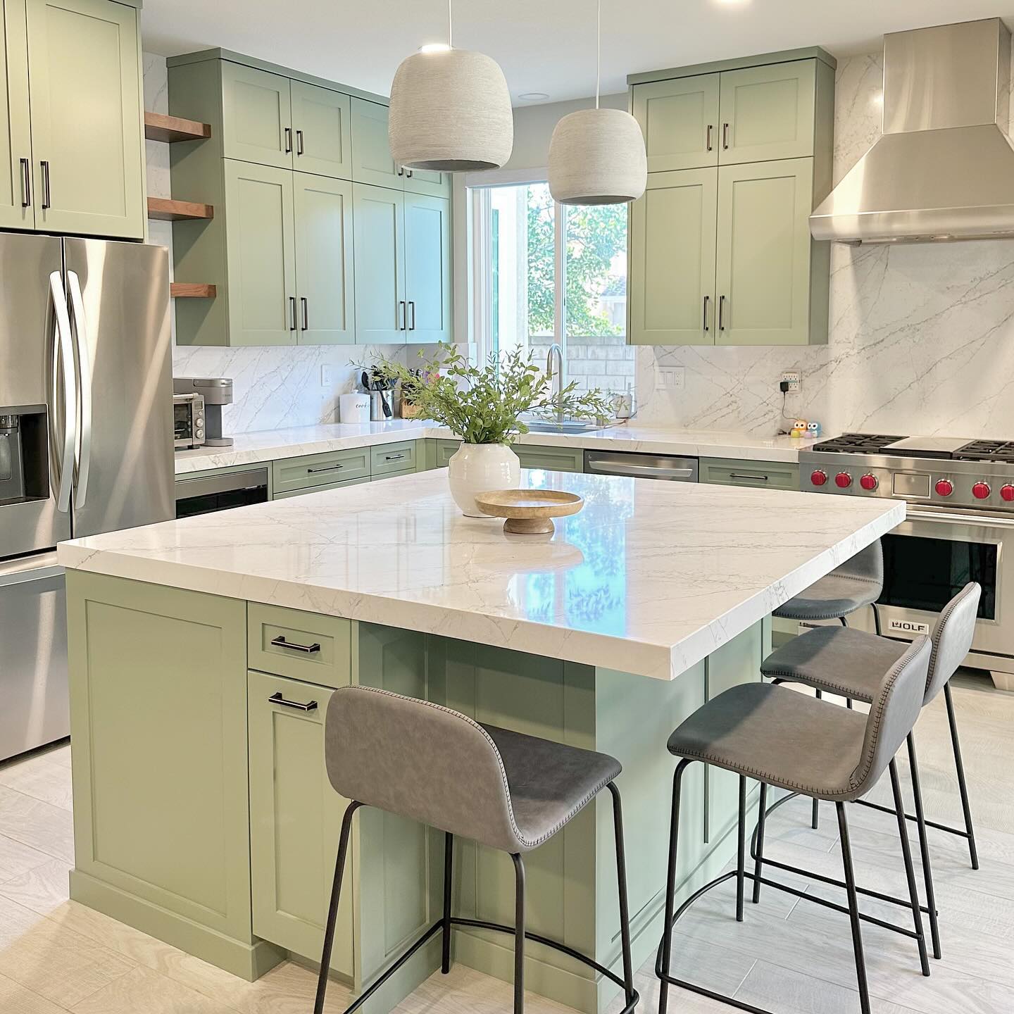 32 Lush Green Kitchen Ideas for a Fresh, Modern Home Update ...