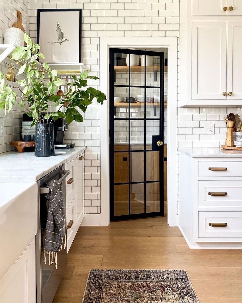 33 Kitchen Door Ideas to Transform Your Culinary Space Elegantly ...