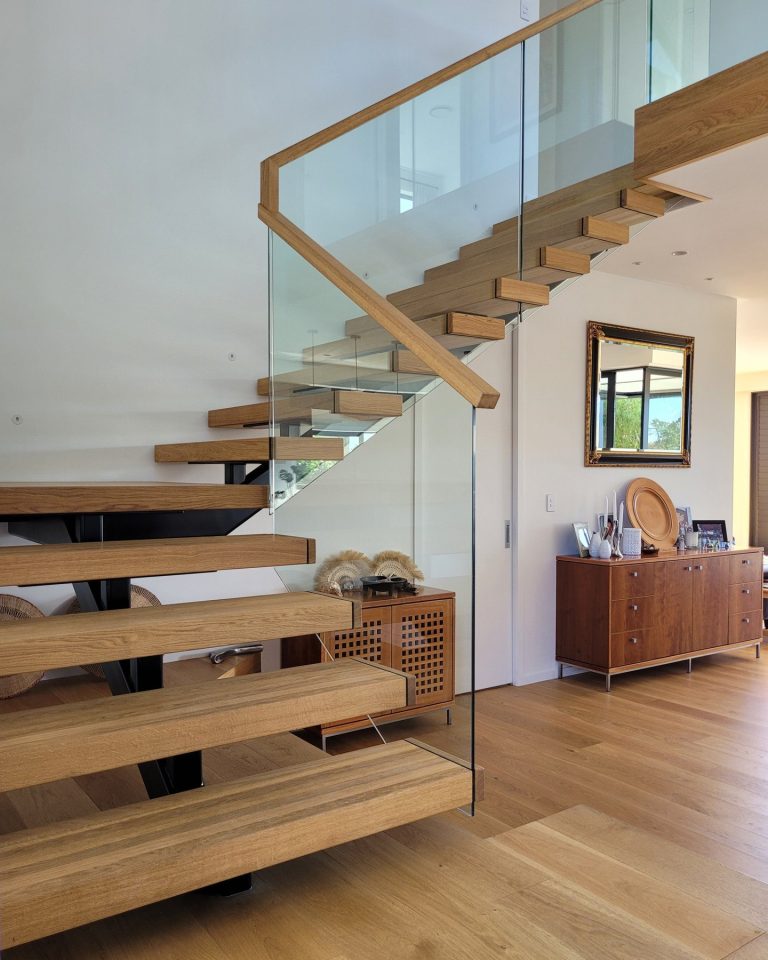 35 Floating Staircase Ideas for a Modern Home Aesthetic | Design ...