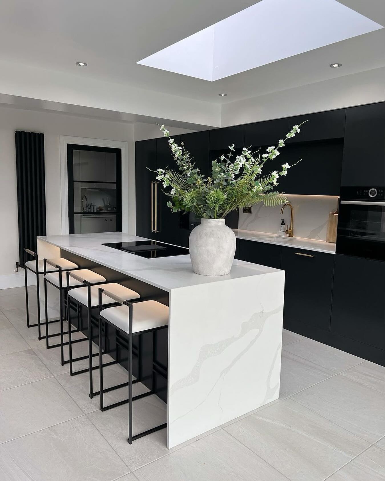 33 Modern Kitchen Ideas for Stylish Homes - Innovate Your Space ...