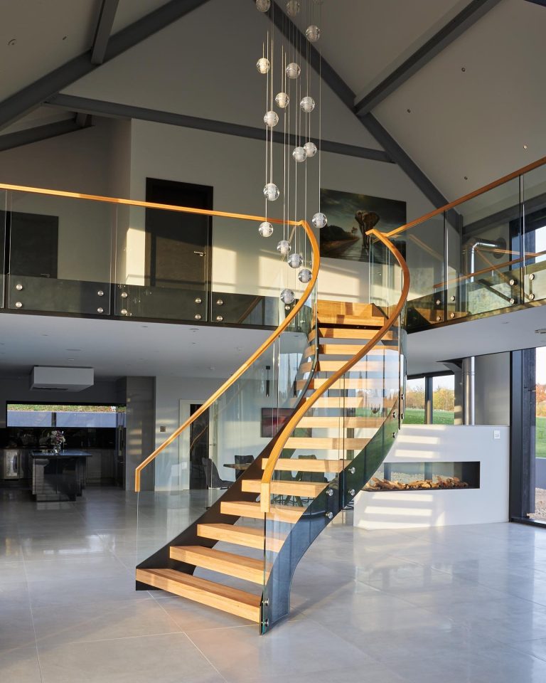 29 Glass Staircase Ideas: Elegance Meets Modern Design - placeideal.com