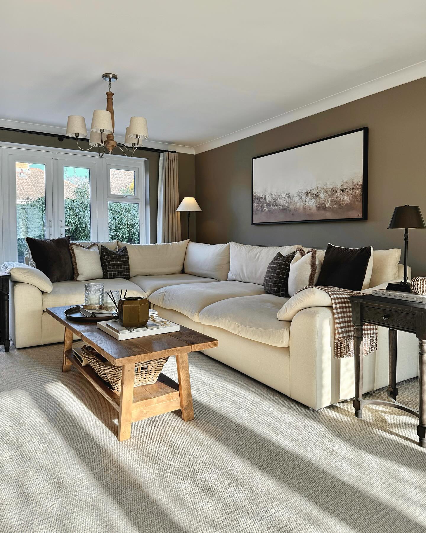 30 Rugs in Living Room: Elevate Your Home with Cozy Chic Designs ...