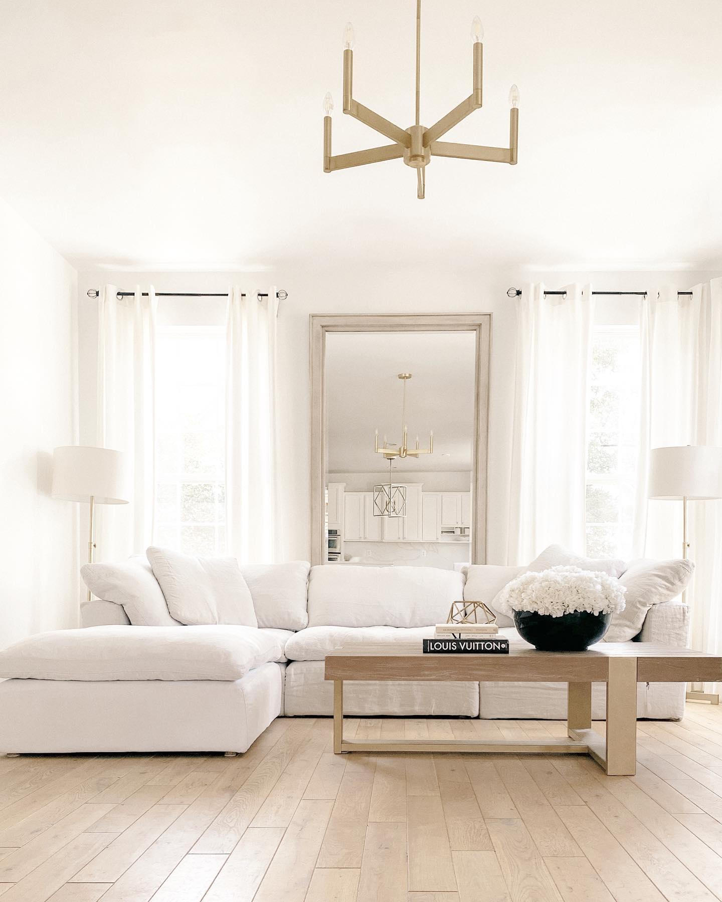 Maximize Your Space: 34 Small Living Room Ideas for Chic Homes ...