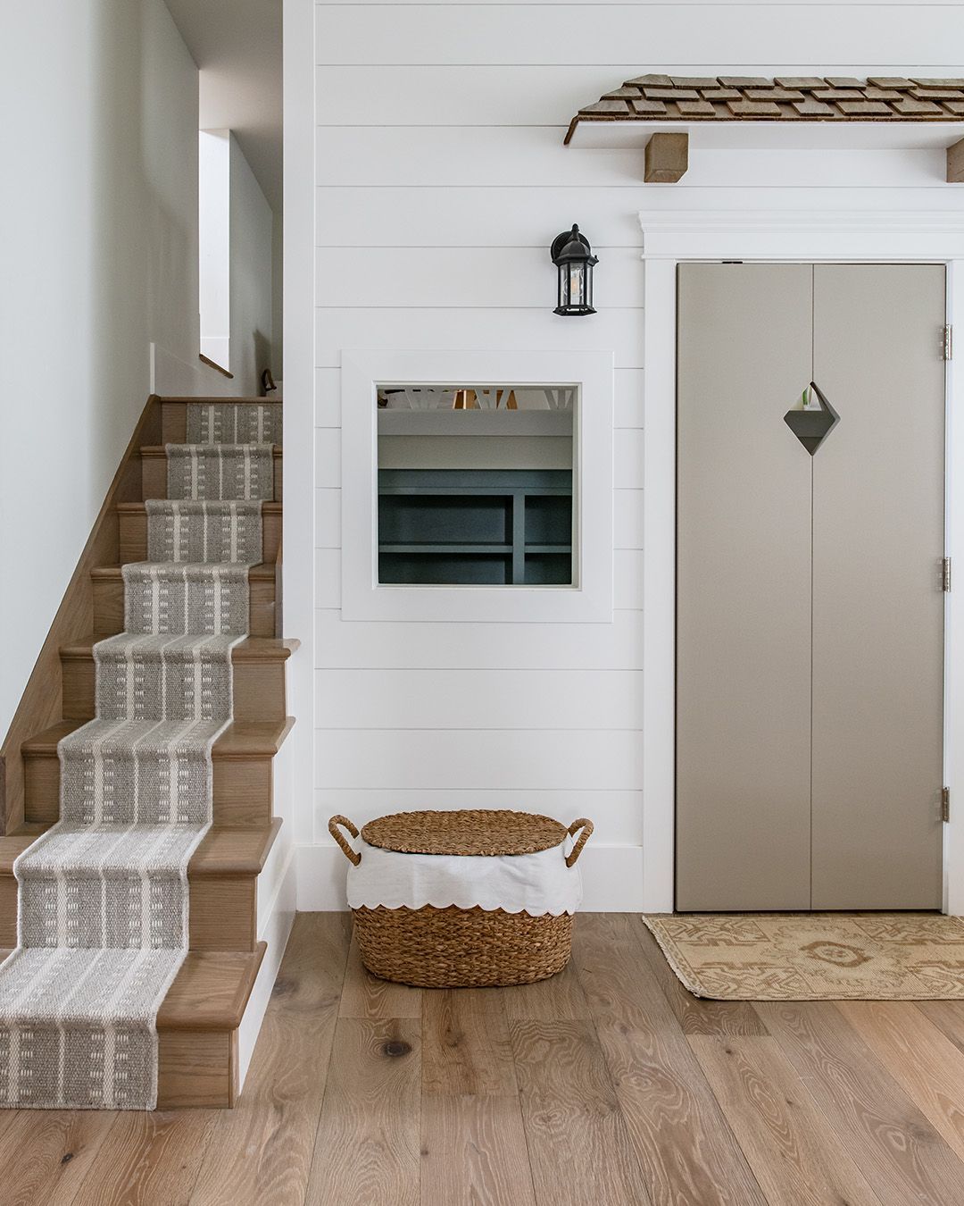 Maximize Style: 29 Small Staircase Ideas for Every Home - placeideal.com