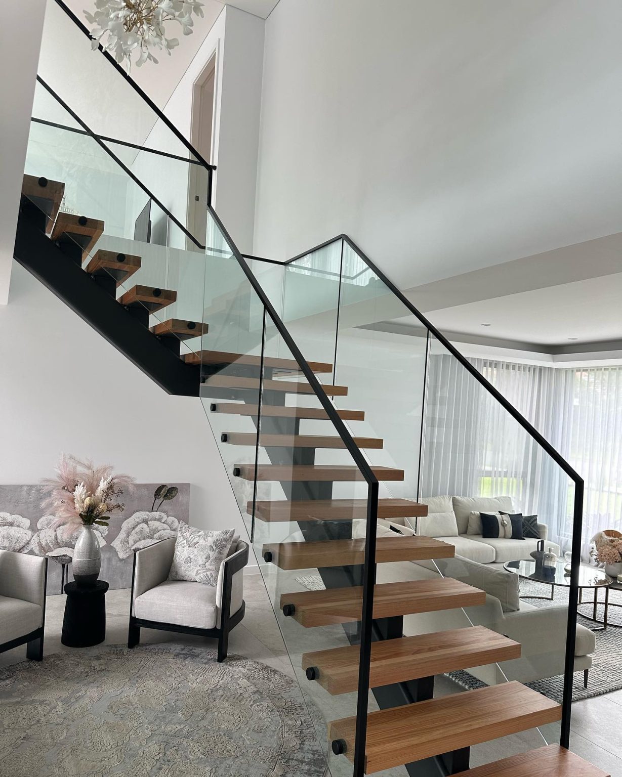 29 Glass Staircase Ideas: Elegance Meets Modern Design - placeideal.com