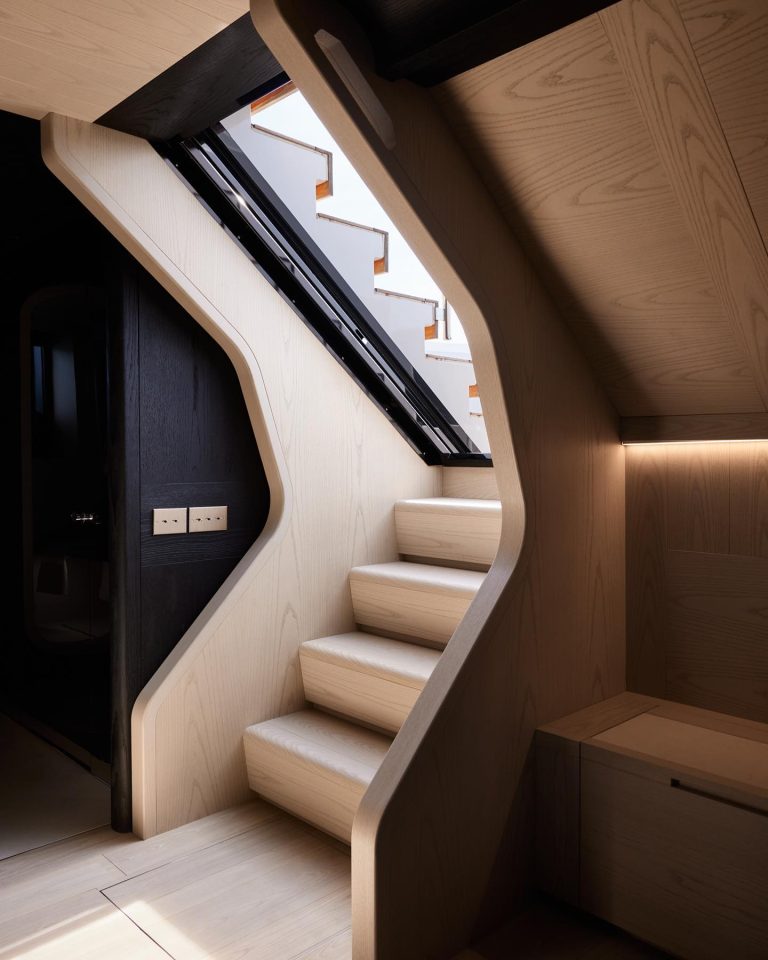 Maximize Style: 29 Small Staircase Ideas for Every Home - placeideal.com