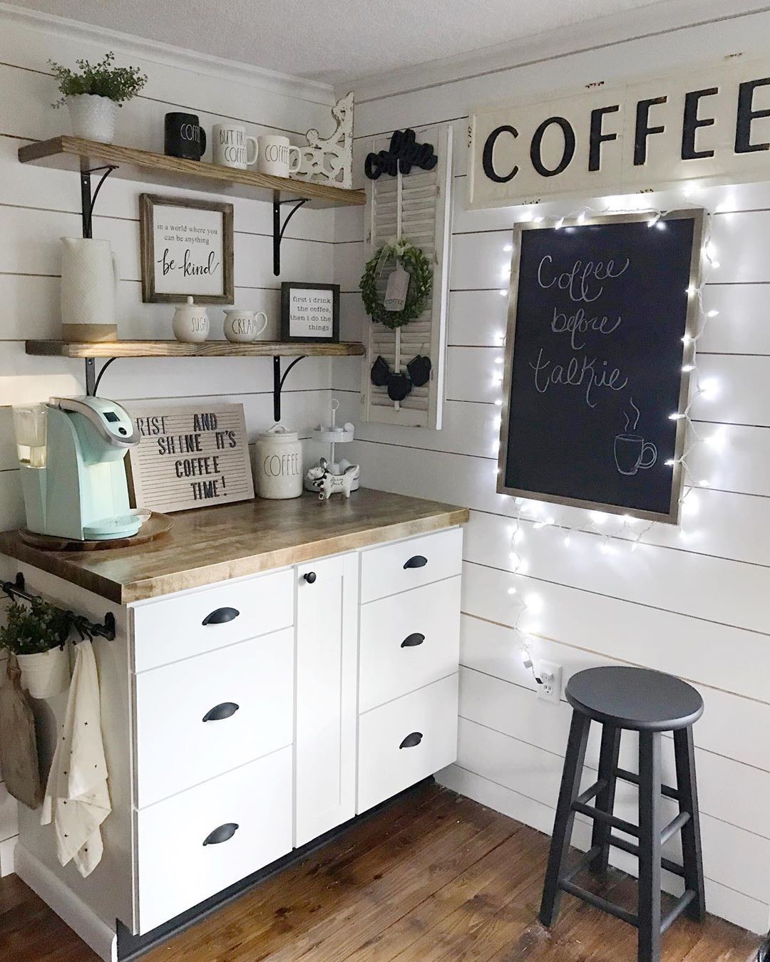 36 Inviting Kitchen Coffee Bar Ideas for Your Home Oasis - placeideal.com