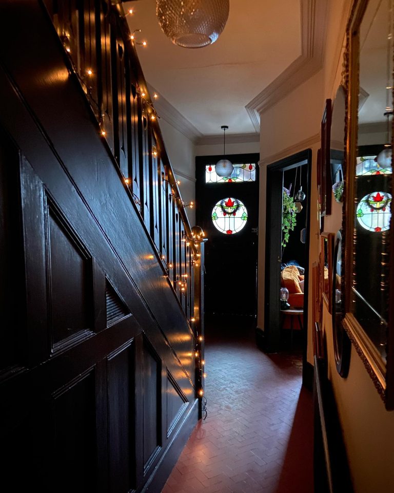 27 Dark Staircase Ideas - Transform Your Home with Elegant Designs ...