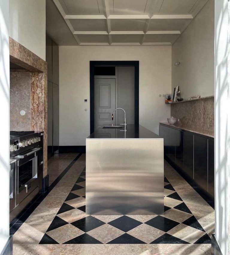 33 Kitchen Door Ideas to Transform Your Culinary Space Elegantly ...